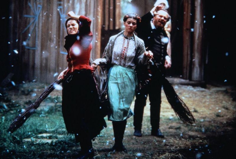 Peřinbaba (1985) | Zajímavosti - Spoilery | ČSFD.cz