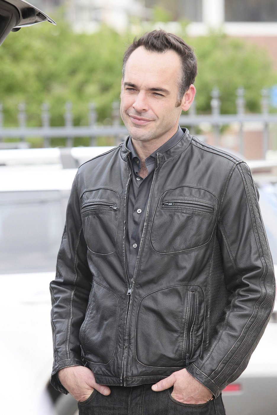 Za branou - Breach (E03) (2010) | ČSFD.cz