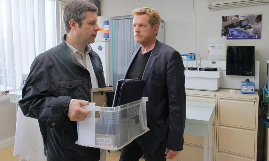 Pátrací oddělení - Jeu de dupes (S08E02) (2014) | ČSFD.cz