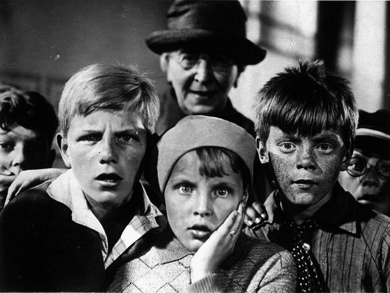 Emil a detektivové (1931) | ČSFD.cz