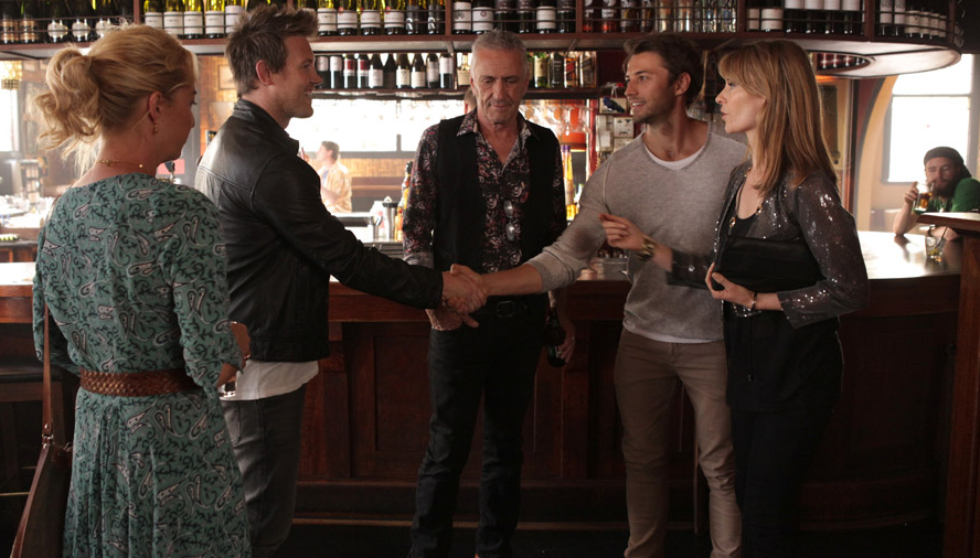 Offspring - Introduction (S05E10) (2014) | ČSFD.cz