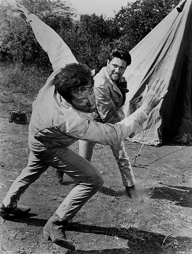 Rhino! (1964) | ČSFD.cz