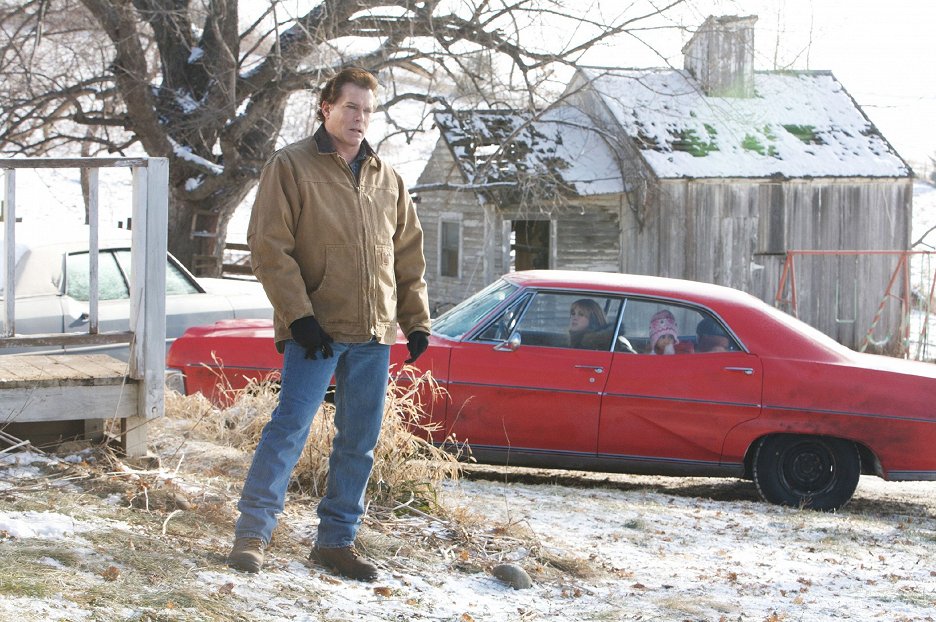 Ticket Out (2012) | ČSFD.cz