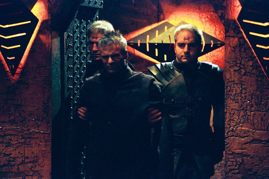 Hvězdná brána - Kobka (S06E06) (2002) | ČSFD.cz