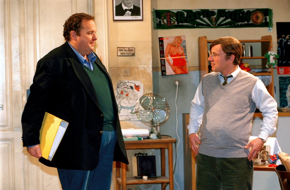 MA 2412 - Meisterschaft (S01E04) (1999) | ČSFD.cz