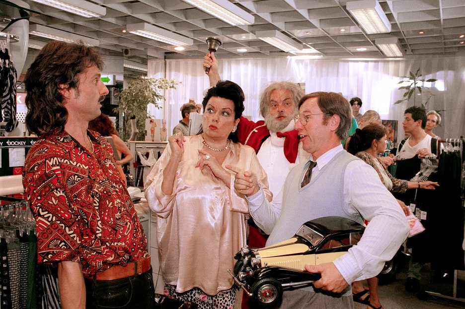 MA 2412 - Außendienst (S03E01) (2001) | ČSFD.cz