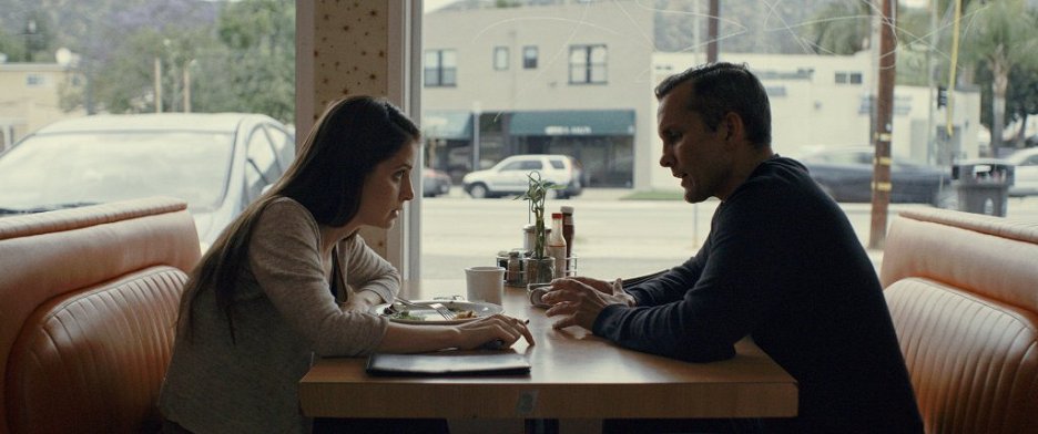 An Entanglement (2015) | ČSFD.cz