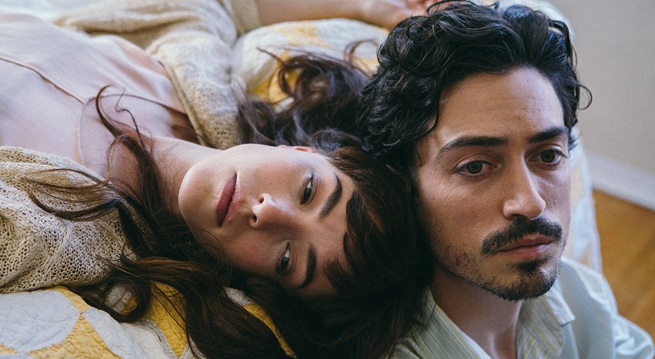 Between Us (2016) | ČSFD.cz