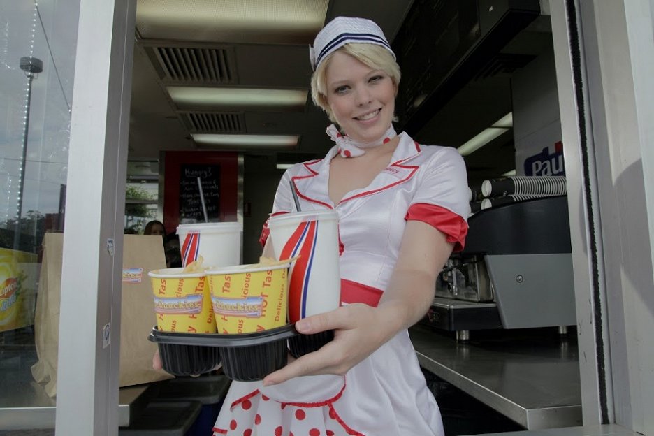 Nice Package (2013) | ČSFD.cz