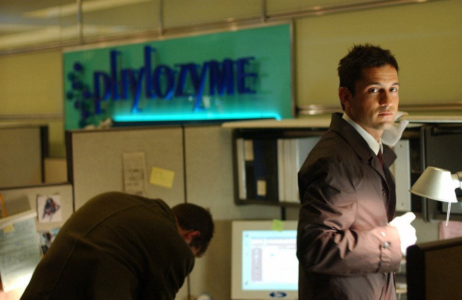 Beze stopy - Dvojník - 2.část (S03E08) (2004) | ČSFD.cz