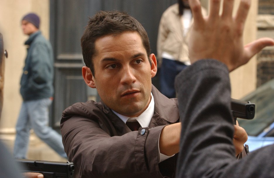 Beze stopy - Dvojník - 2.část (S03E08) (2004) | ČSFD.cz