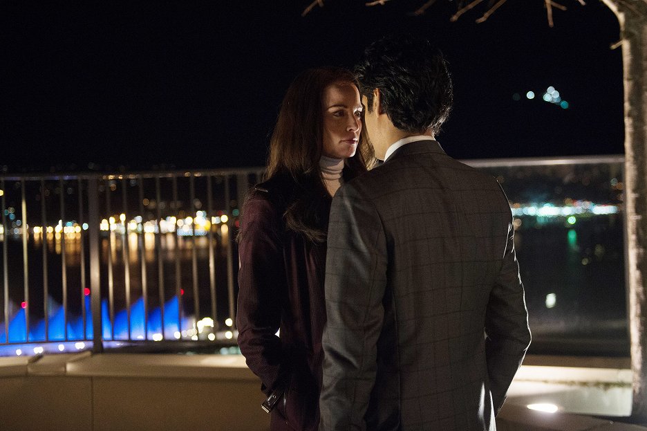 Continuum - Lost Hours (S04E01) (2015) | ČSFD.cz