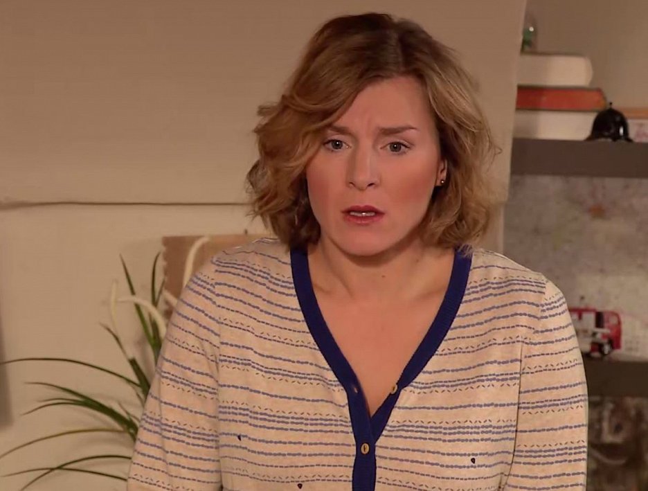 Ohnivý kuře - Zlomené žebro (S01E27) (2016) | ČSFD.cz