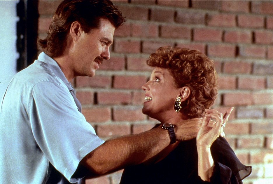 Columbo - Vrabec v hrsti (S10E06) (1992) | ČSFD.cz