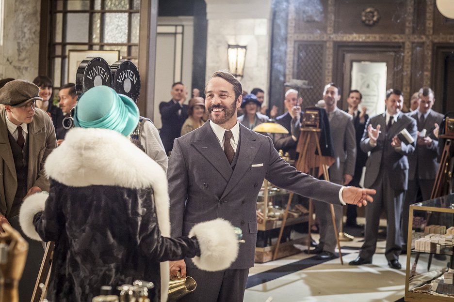 Pan Selfridge - Epizoda 5 (S04E05) (2016) | ČSFD.cz