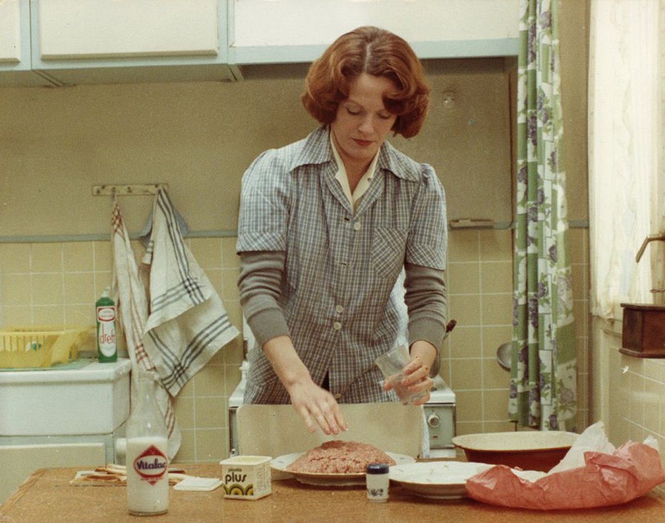 Jeanne Dielman, 23, quai du Commerce, 1080 Bruxelles (1975) | Facts ...