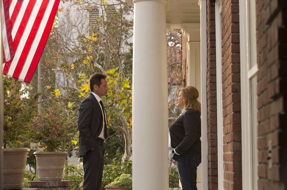 Aquarius - Revolution 9 (S02E06) (2016) | ČSFD.cz