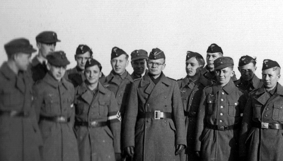 Die Flakhelfer - Zwischen Luftkampf und Lateinklausur (2016) | ČSFD.cz