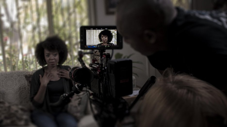 Beyond the Frame (2016) | ČSFD.cz