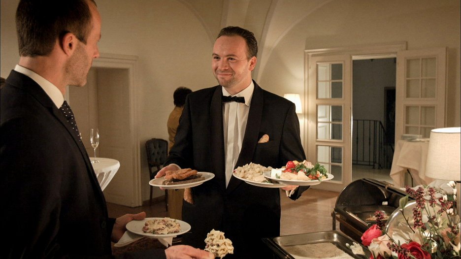 Gemischtes Doppel - Beinahe wahre Geschichten (2016) | ČSFD.cz