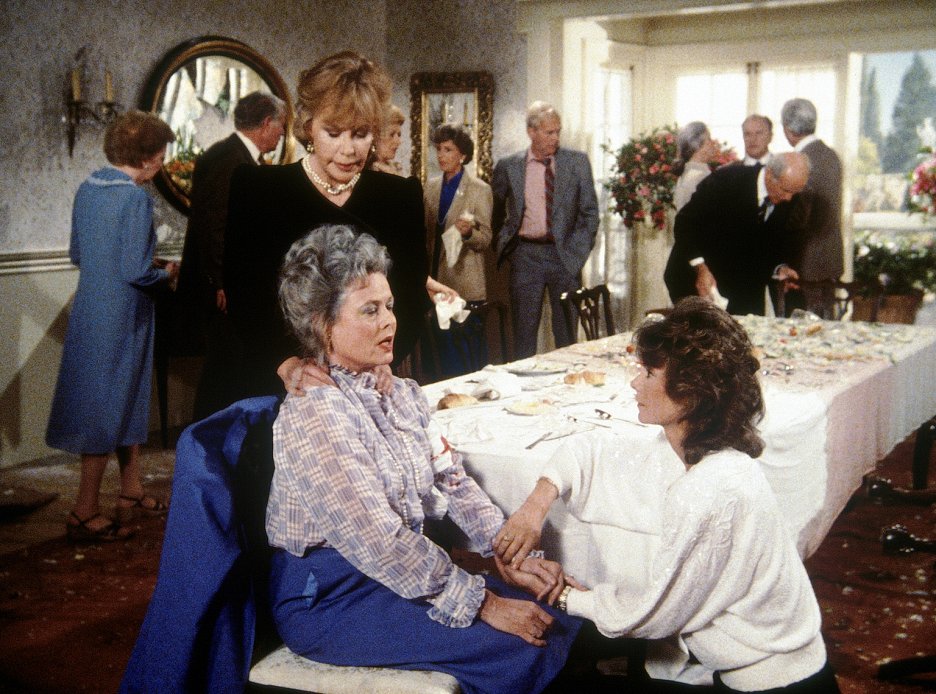 Scarecrow and Mrs. King - Weekend (S01E21) (1984) | ČSFD.cz