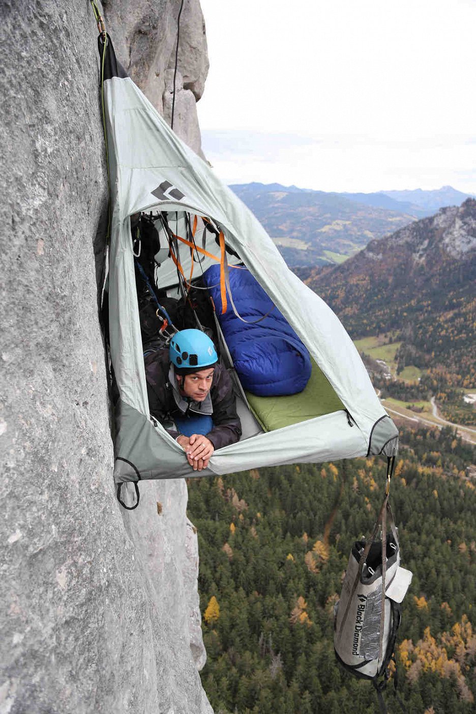 Off Limits mit Harro Füllgrabe (2016) | ČSFD.cz