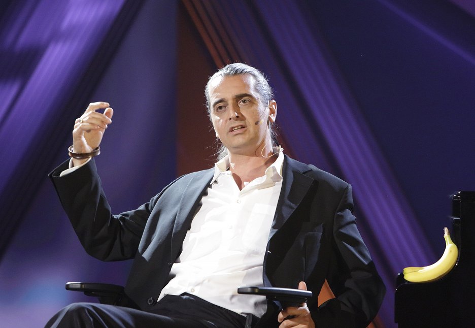 Hagen Rether: LIEBE (2016) | ČSFD.cz