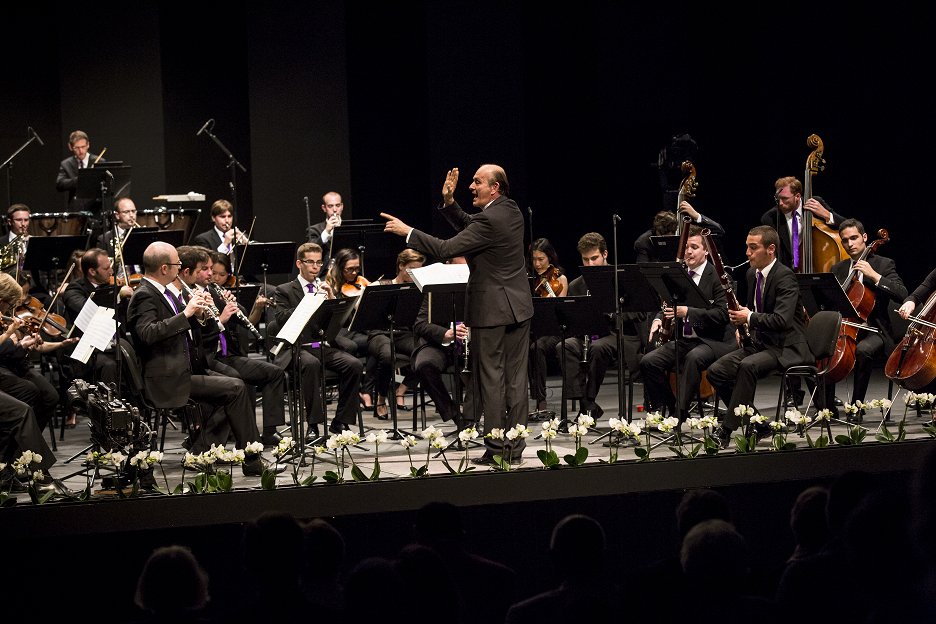Verbier Festival 2013 - Gabor Takacs-Nagy dirigiert Haydn und Dvorák ...