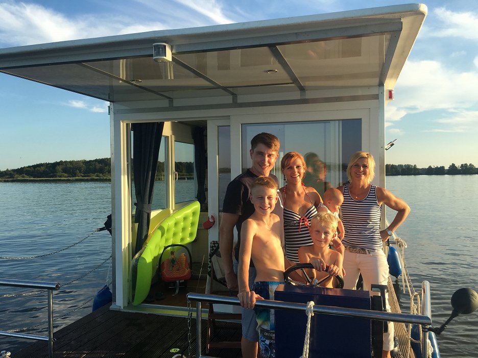 Alles im Fluss - Leben auf dem Hausboot (2016) | ČSFD.cz