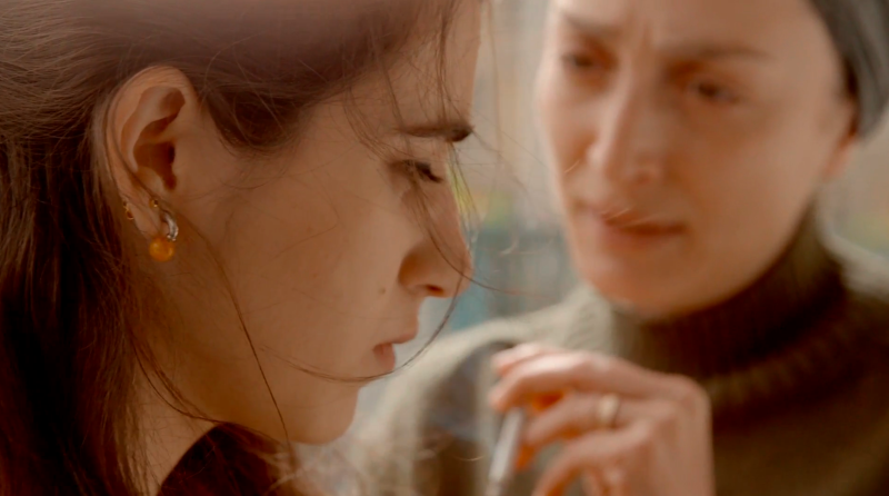 Between Worlds (2016) | ČSFD.cz