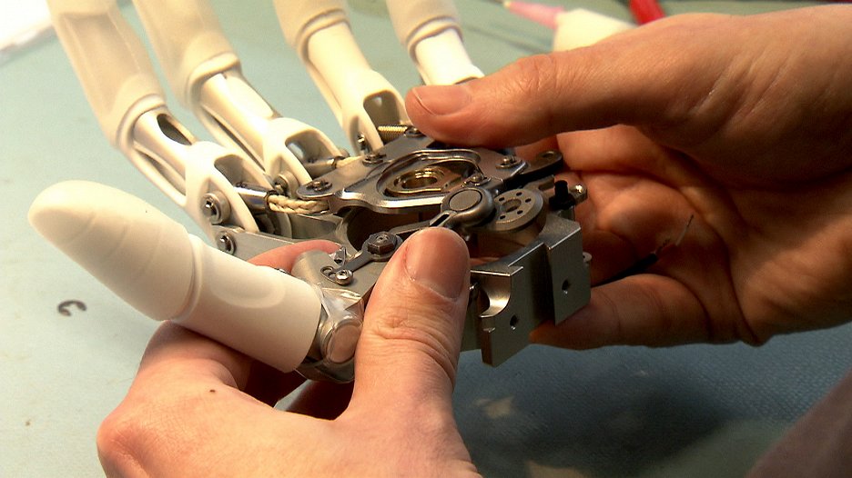 Hightech am Körper - Leben mit Prothesen (2013) | ČSFD.cz