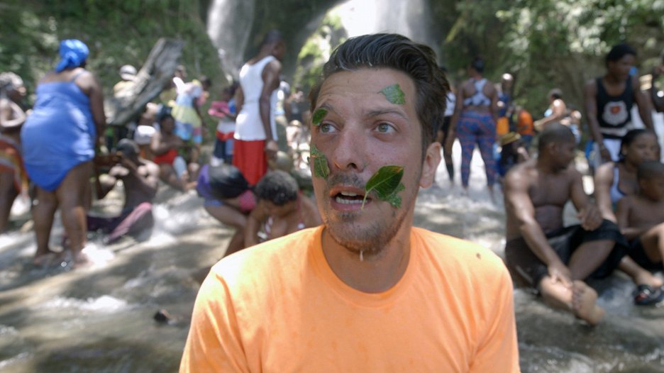 Echtzeit: Zombies - Auf den Spuren der Untoten (2015) | ČSFD.cz