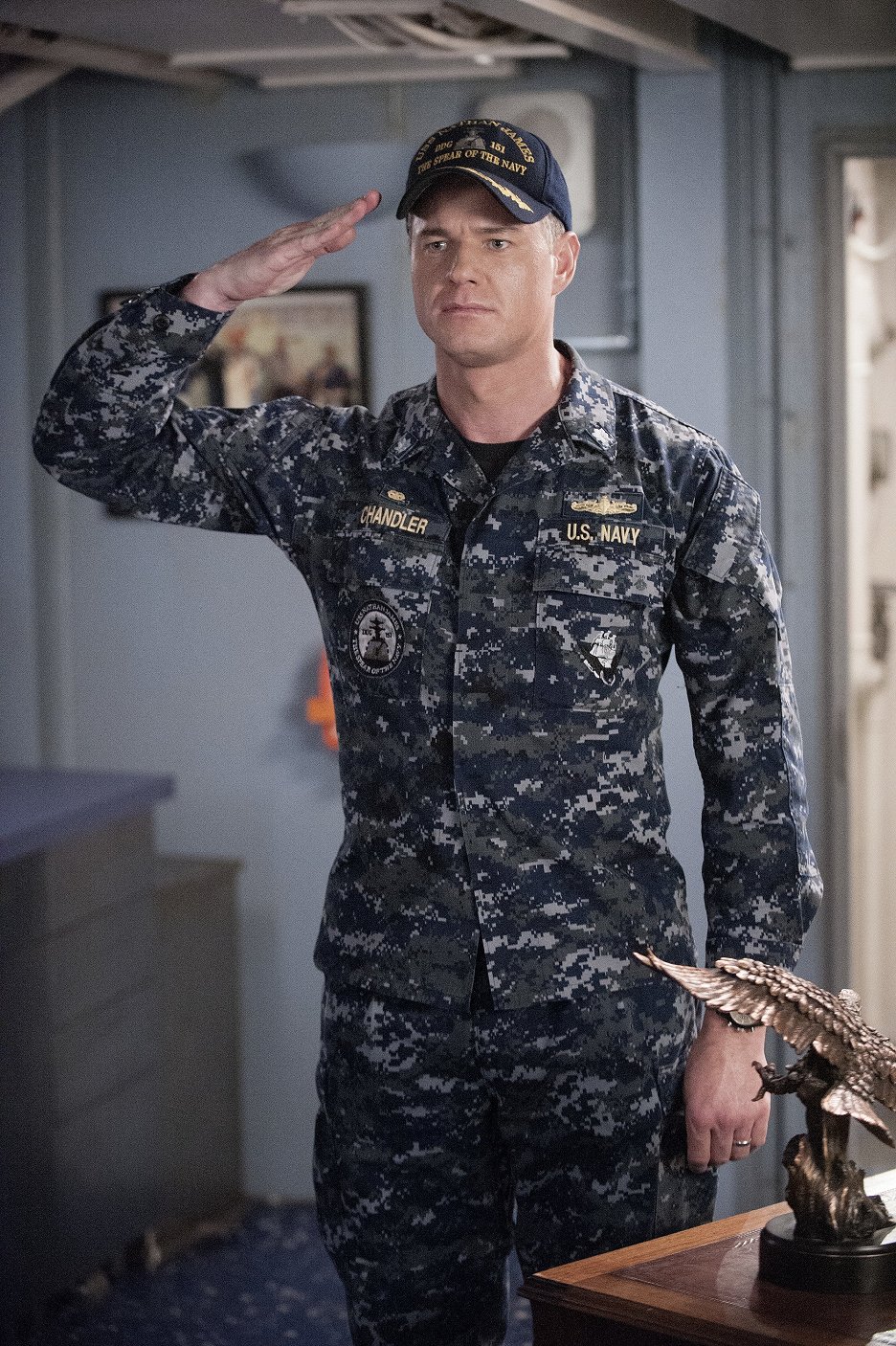 Poslední loď - Bezpečná zóna (S02E08) (2015) | ČSFD.cz