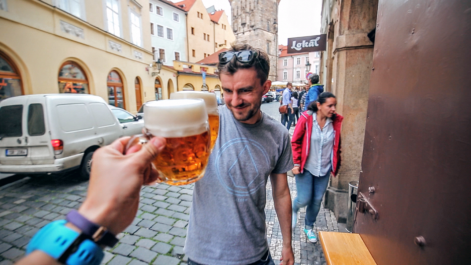 Honest Guide (2016) | ČSFD.cz