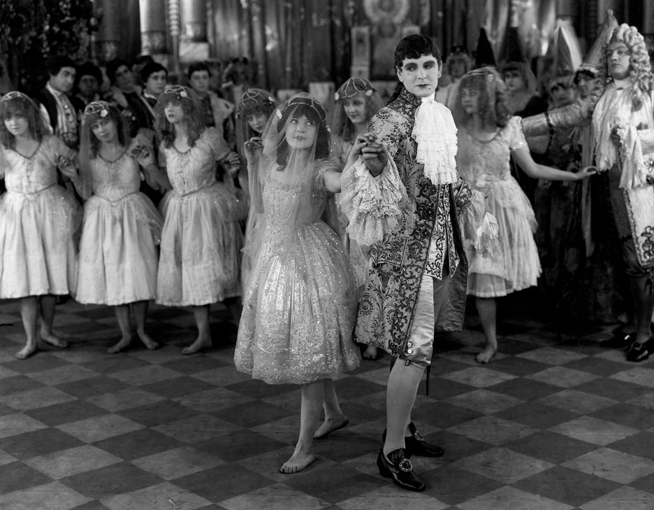 Snow White (1916) | Galerie - Z filmu | ČSFD.cz