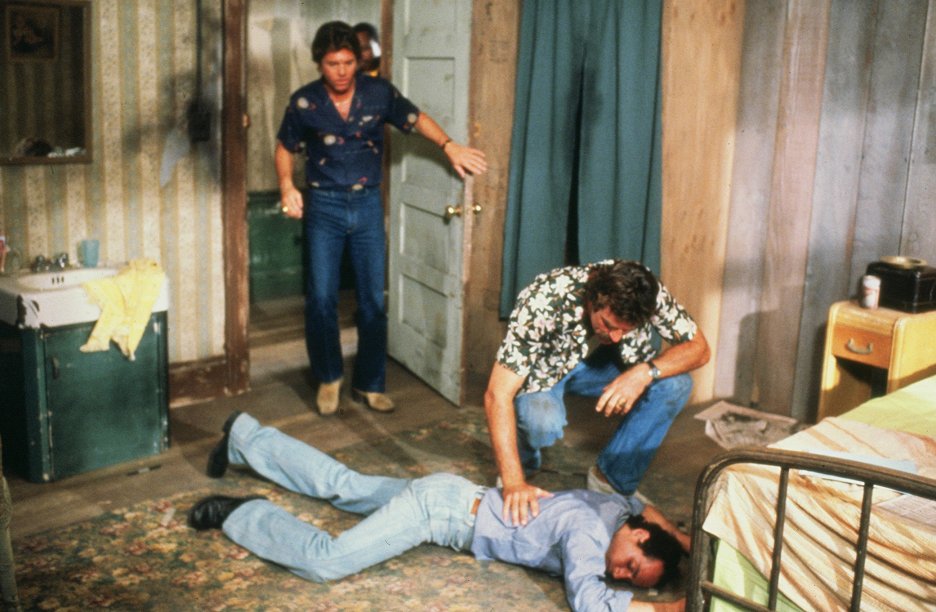 Magnum, P.I. - All Roads Lead to Floyd (S01E12) (1981) | Cinematheque ...