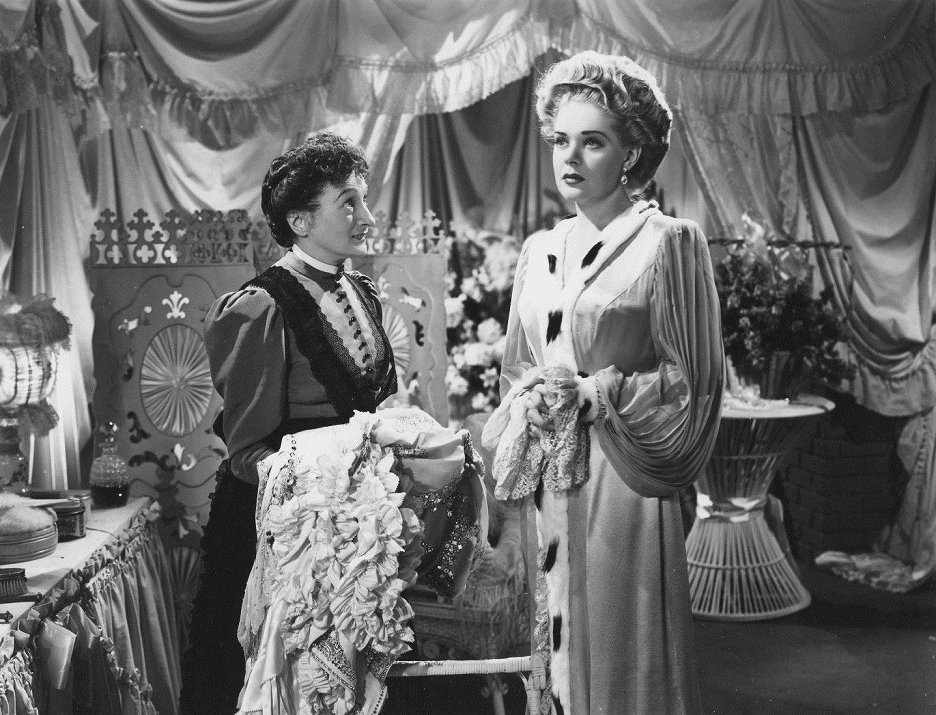 Lillian Russell (1940) | ČSFD.cz