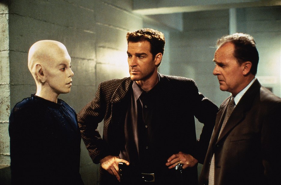 Země: poslední konflikt - Avatar (S01E04) (1997) | ČSFD.cz