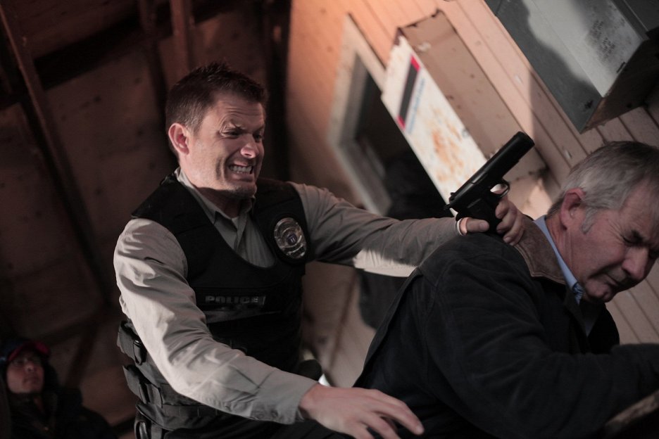 Shiver (2012) | ČSFD.cz