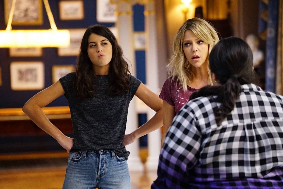 Teta Mick - The Fire (S01E05) (2017) | ČSFD.cz