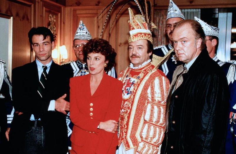 Místo činu - Der Mörder und der Prinz (S23E06) (1992) | ČSFD.cz