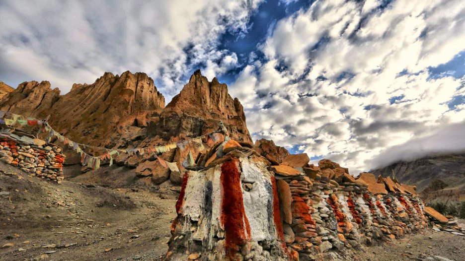 Nova: Secrets of the Sky Tombs (2017) | ČSFD.cz