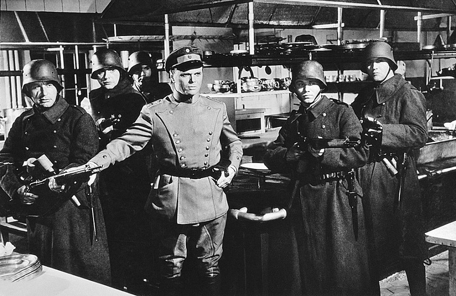 Hotel Adlon (1955) | ČSFD.cz