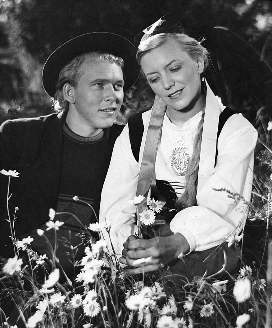 Härmästä poikia kymmenen (1950) | ČSFD.cz