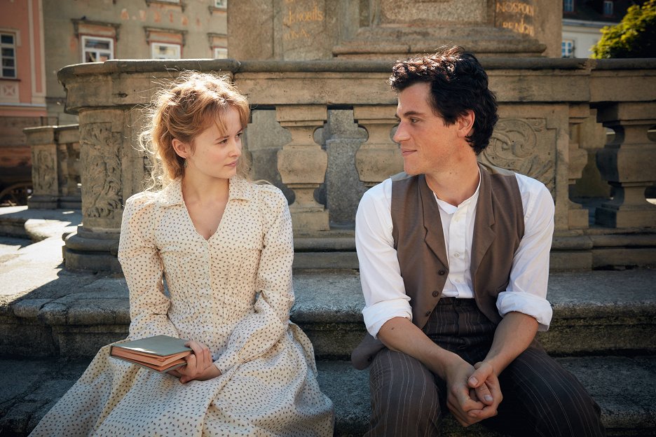 Génius - Einstein (S01) (2017) | ČSFD.cz