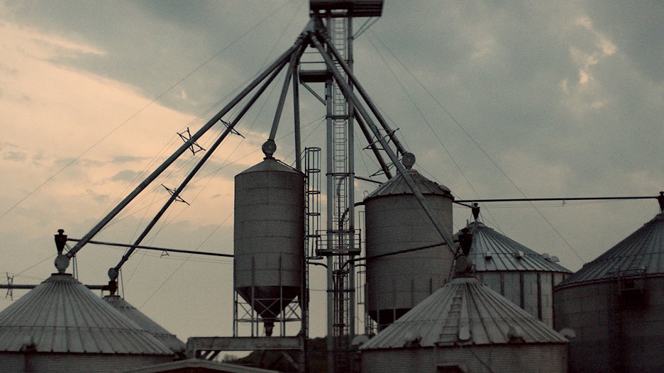 Silo: Edge of the Real World (2017) | ČSFD.cz