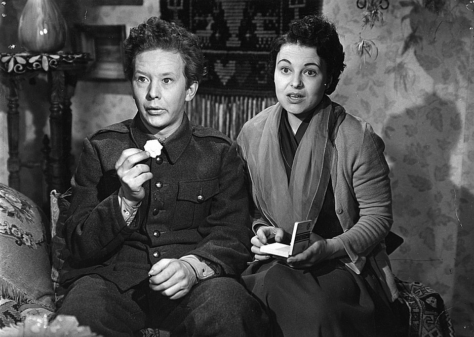 Kaikkien naisten monni (1952) | ČSFD.cz