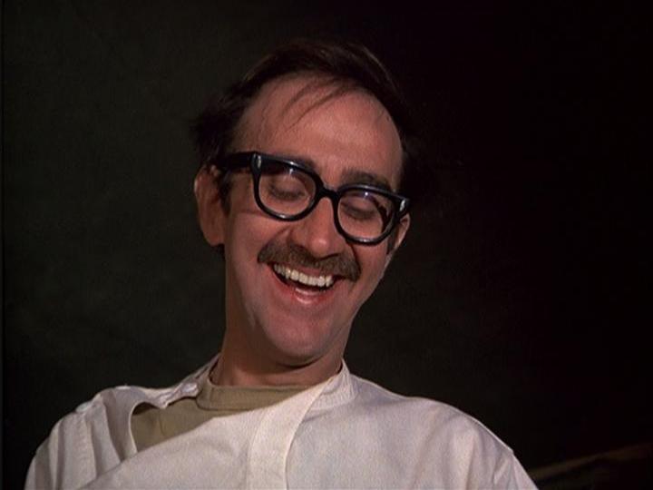 M*A*S*H - Major Fred C. Dobbs (S01E22) (1973) | ČSFD.cz