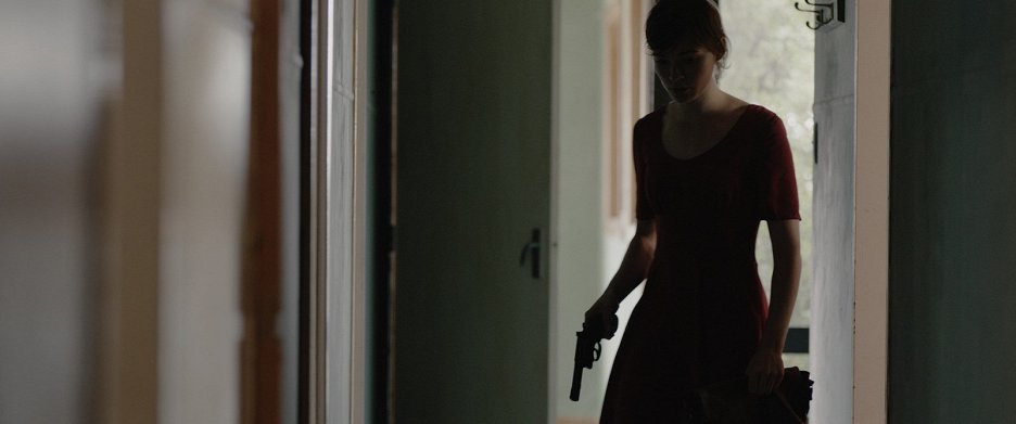 One Eyed Girl (2014) | ČSFD.cz