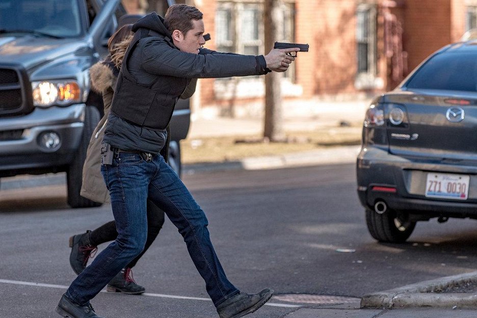 Polícia Chicago - Kasual with a K (S03E18) (2016) | ČSFD.cz